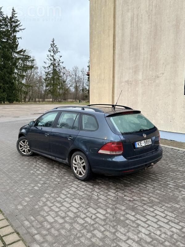 Zils Volkswagen Golf 2008 Kuldīga, ar dzinēja tilpumu 1.90 L un nobraukumu 330 tūkst. km par 1800 €, foto 4 vietnē AUTOMOTO.COM.LV