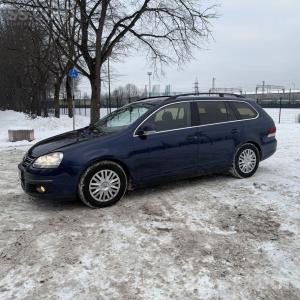 Zils Volkswagen Golf 2008 Rīga, ar dzinēja tilpumu 1.90 L un nobraukumu 550 tūkst. km par 2400 €, foto 2 vietnē AUTOMOTO.COM.LV
