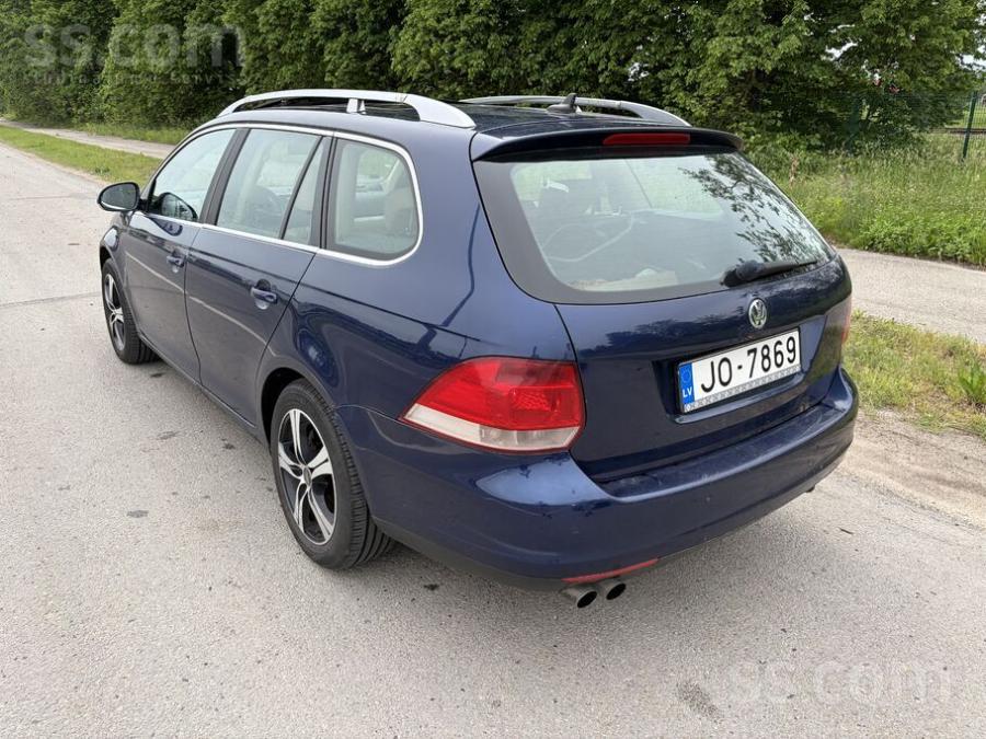 Zils Volkswagen Golf 2008 Jelgava, ar dzinēja tilpumu 2.00 L un nobraukumu 330 tūkst. km par 950 €, foto 3 vietnē AUTOMOTO.COM.LV
