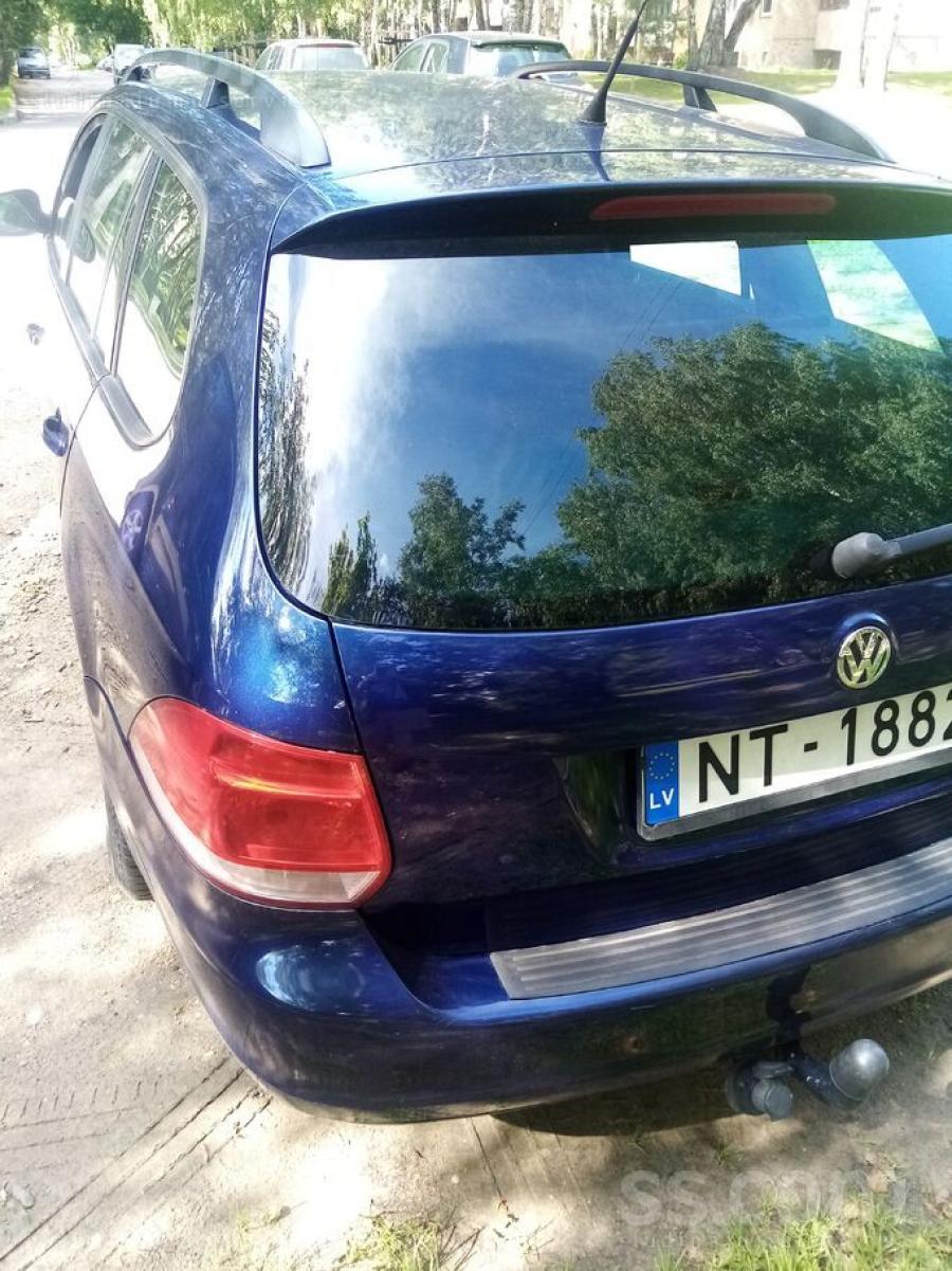 Zils Volkswagen Golf 2008 Rīga, ar dzinēja tilpumu 1.90 L un nobraukumu 234 tūkst. km par 2400 €, foto 3 vietnē AUTOMOTO.COM.LV
