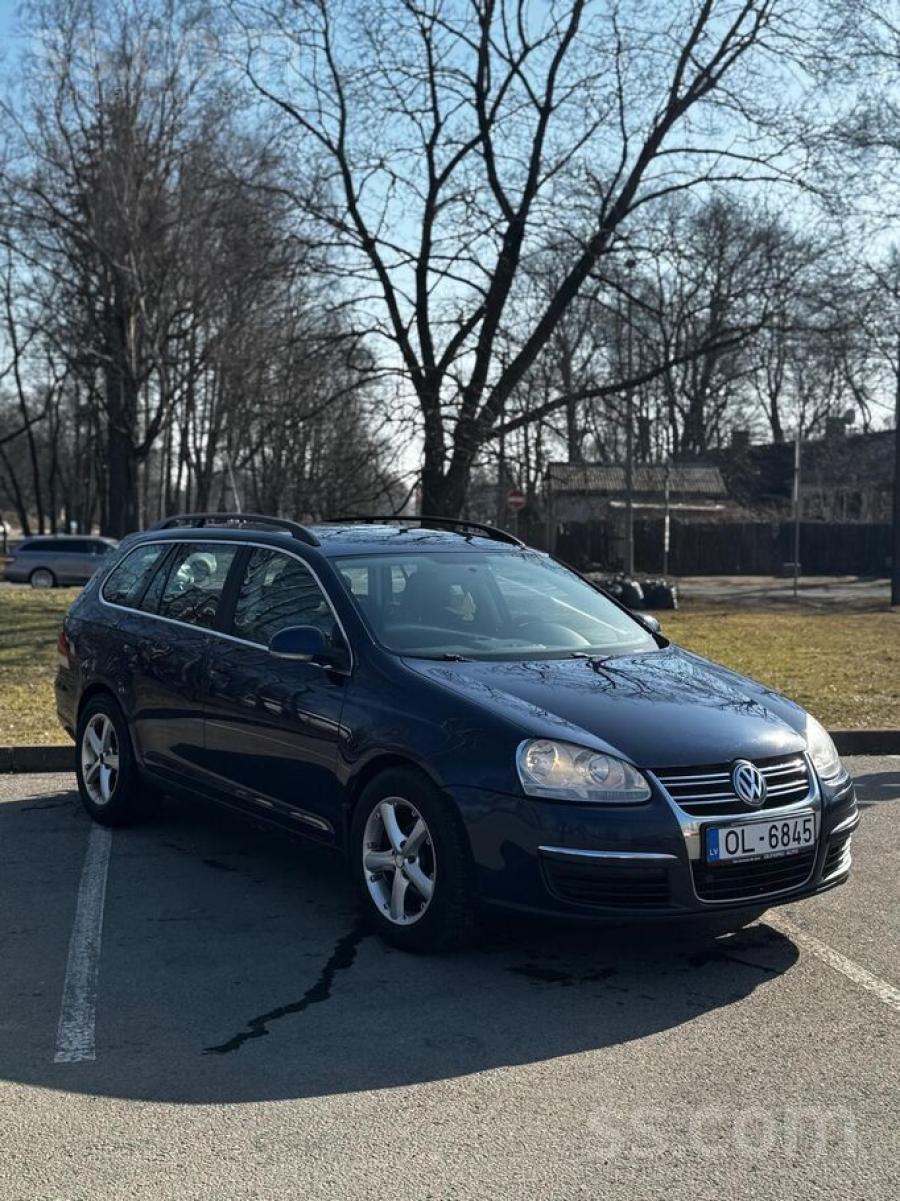 Blue Volkswagen Golf 2008 in Riga, with an engine capacity of 1.90 L and mileage of 447 thousand km for 1300 €, photo 3 on AUTOMOTO.COM.LV