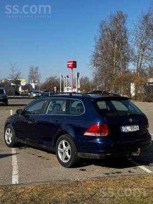 Blue Volkswagen Golf 2008 in Riga, with an engine capacity of 1.90 L and mileage of 447 thousand km for 1300 €, photo 4 on AUTOMOTO.COM.LV