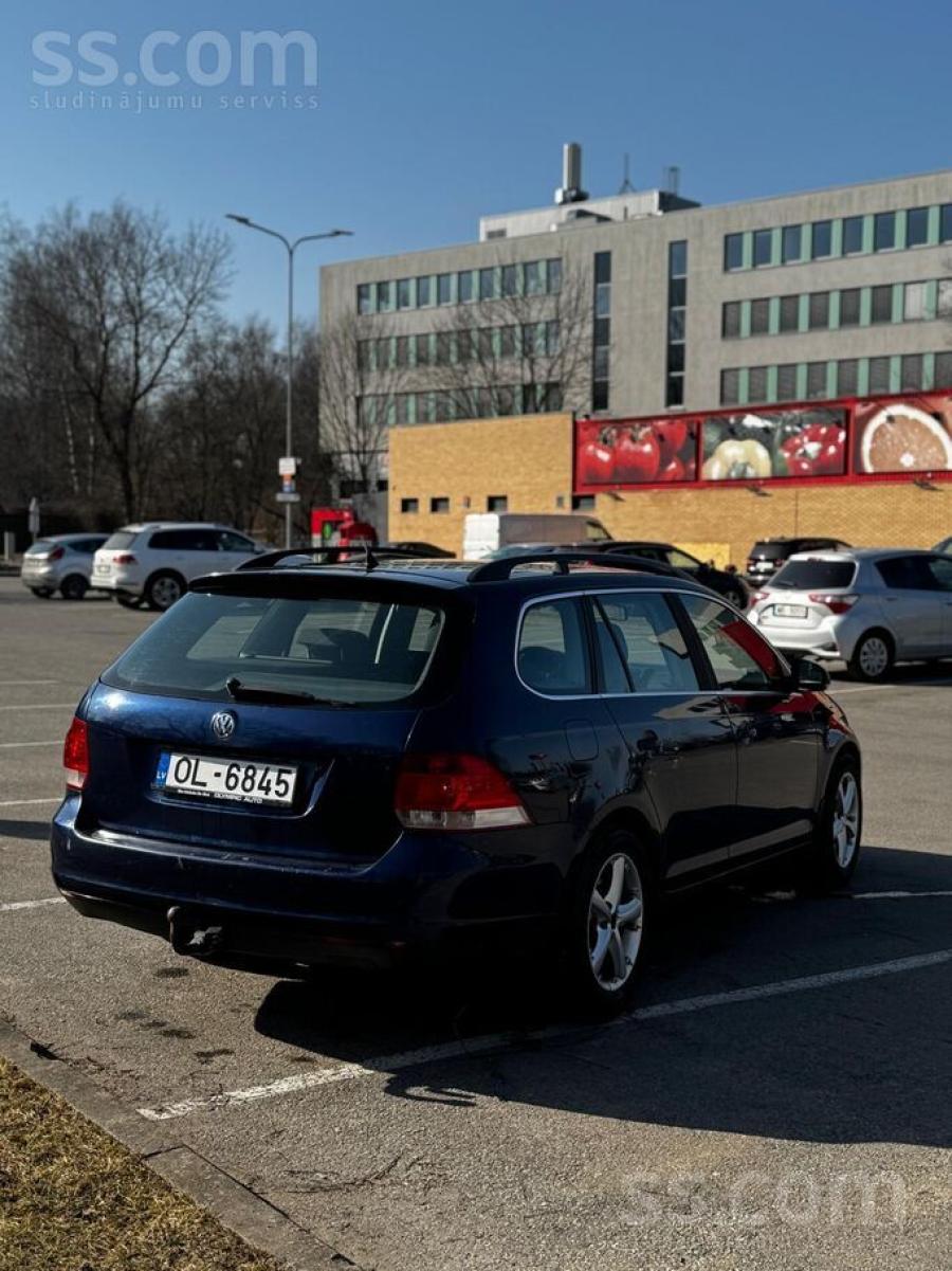 Blue Volkswagen Golf 2008 in Riga, with an engine capacity of 1.90 L and mileage of 447 thousand km for 1300 €, photo 5 on AUTOMOTO.COM.LV