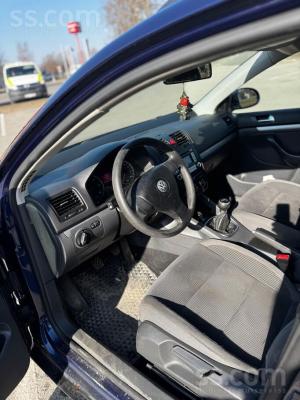 Blue Volkswagen Golf 2008 in Riga, with an engine capacity of 1.90 L and mileage of 447 thousand km for 1300 €, photo 6 on AUTOMOTO.COM.LV