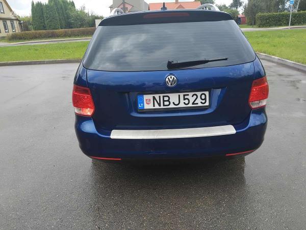 Blue Volkswagen Golf 2008 in Rokiskis, with an engine capacity of 2.00 L and mileage of 203 thousand km for 2500 €, photo 8 on AUTOMOTO.COM.LV
