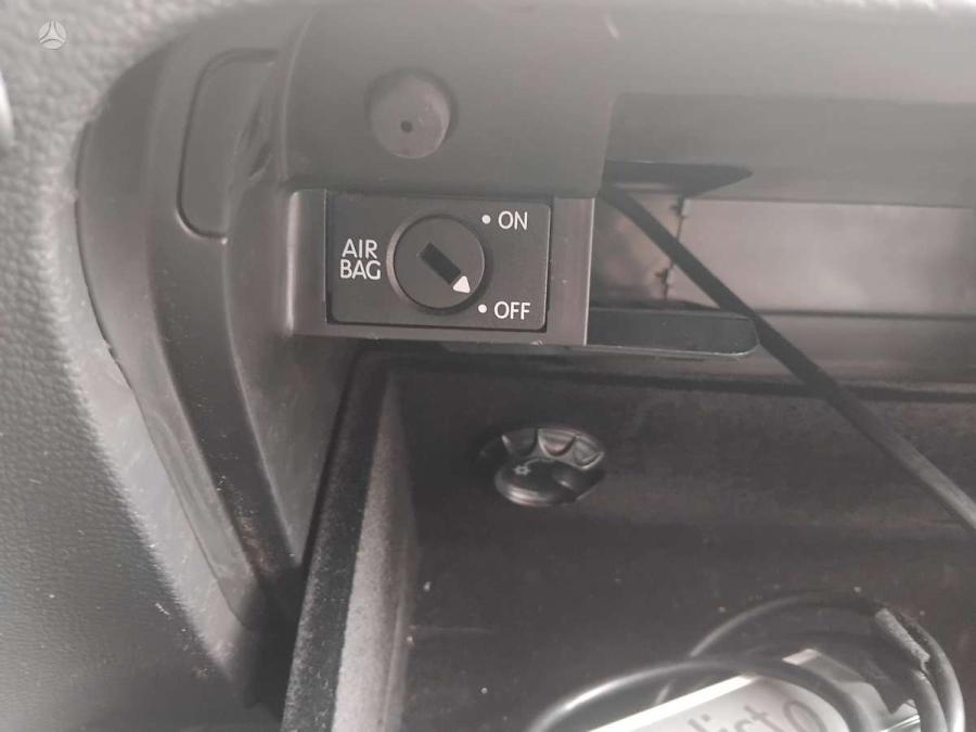 Zils Volkswagen Golf 2008 Rokiškis, ar dzinēja tilpumu 2.00 L un nobraukumu 203 tūkst. km par 2500 €, foto 12 vietnē AUTOMOTO.COM.LV