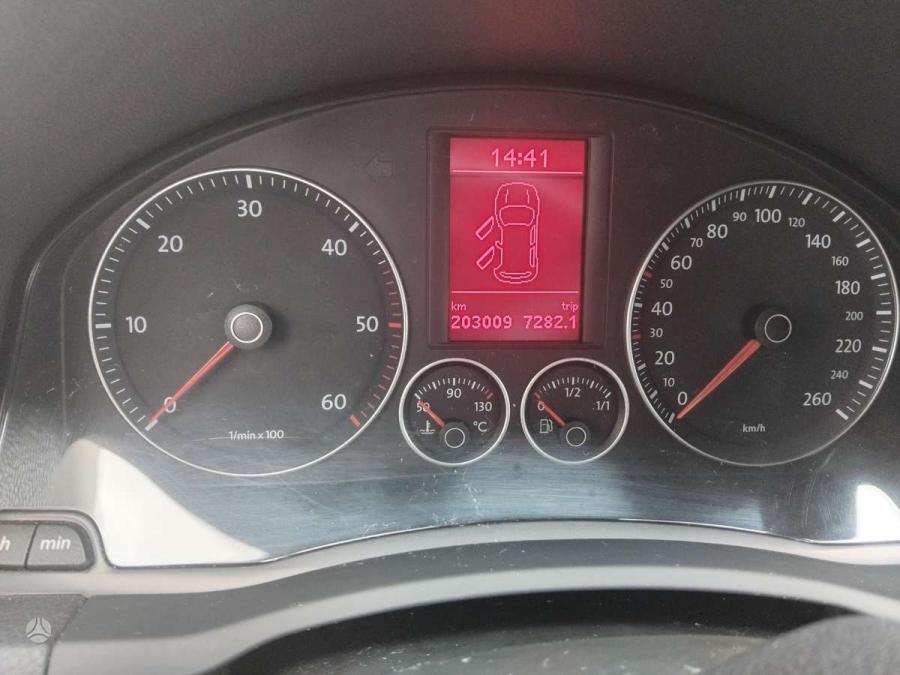 Zils Volkswagen Golf 2008 Rokiškis, ar dzinēja tilpumu 2.00 L un nobraukumu 203 tūkst. km par 2500 €, foto 19 vietnē AUTOMOTO.COM.LV