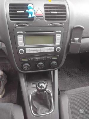 Zils Volkswagen Golf 2008 Rokiškis, ar dzinēja tilpumu 2.00 L un nobraukumu 203 tūkst. km par 2500 €, foto 22 vietnē AUTOMOTO.COM.LV