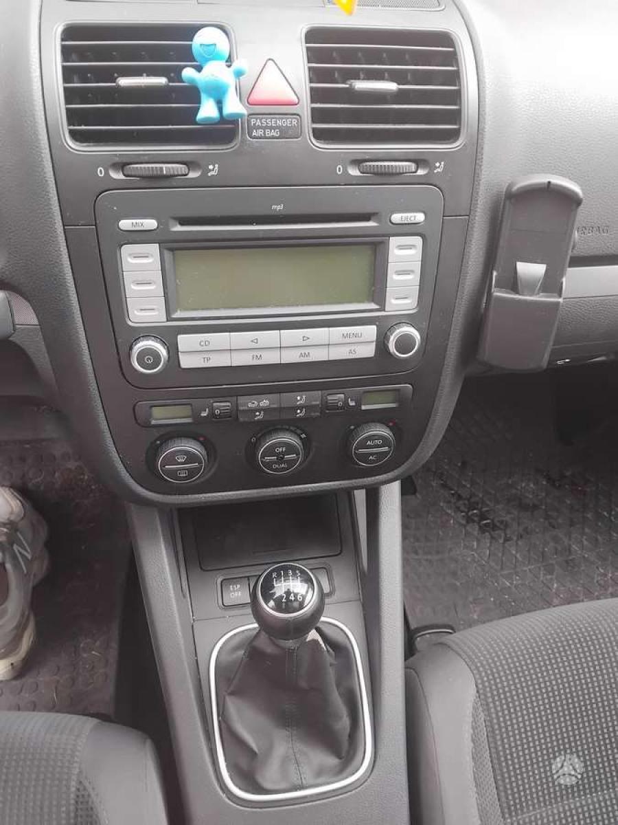 Zils Volkswagen Golf 2008 Rokiškis, ar dzinēja tilpumu 2.00 L un nobraukumu 203 tūkst. km par 2500 €, foto 22 vietnē AUTOMOTO.COM.LV