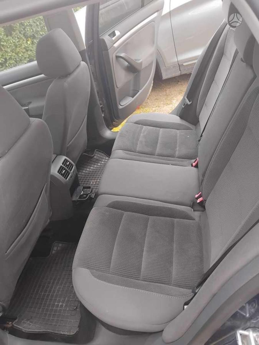 Zils Volkswagen Golf 2008 Rokiškis, ar dzinēja tilpumu 2.00 L un nobraukumu 203 tūkst. km par 2500 €, foto 26 vietnē AUTOMOTO.COM.LV