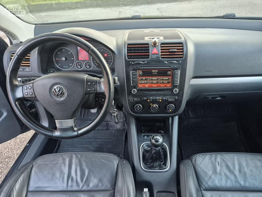 Zils Volkswagen Golf 2008 Kaišiadorys, ar dzinēja tilpumu 2.00 L un nobraukumu 327 tūkst. km par 1850 €, foto 20 vietnē AUTOMOTO.COM.LV