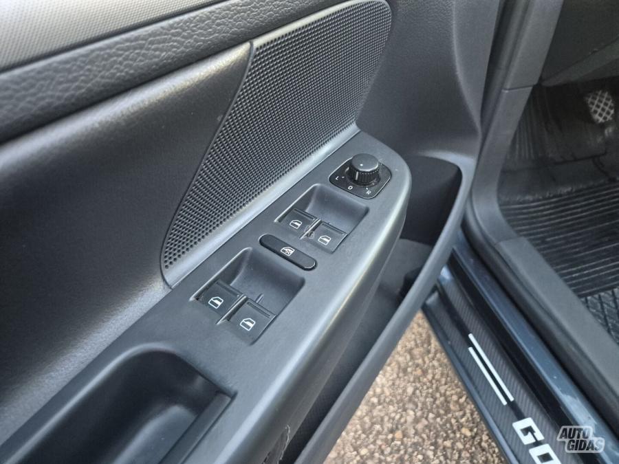 Zils Volkswagen Golf 2008 Kaišiadorys, ar dzinēja tilpumu 2.00 L un nobraukumu 327 tūkst. km par 1850 €, foto 25 vietnē AUTOMOTO.COM.LV