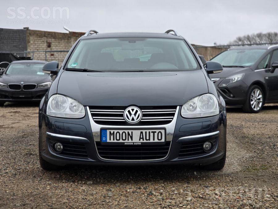 Blue Volkswagen Golf 2009 in Liepaja, with an engine capacity of 1.40 L and mileage of 0 thousand km for 3995 €, photo 3 on AUTOMOTO.COM.LV