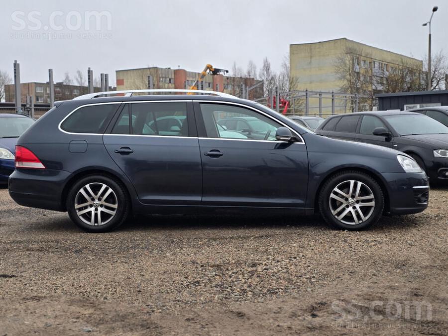 Blue Volkswagen Golf 2009 in Liepaja, with an engine capacity of 1.40 L and mileage of 0 thousand km for 3995 €, photo 5 on AUTOMOTO.COM.LV