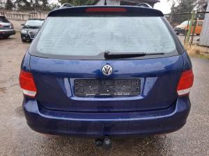 Blue Volkswagen Golf 2009 in Utena, with an engine capacity of 1.90 L and mileage of 290 thousand km for 2250 €, photo 7 on AUTOMOTO.COM.LV