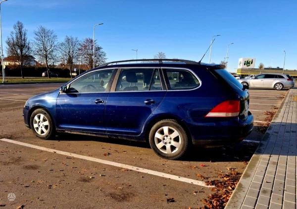 Blue Volkswagen Golf 2009 in Kaunas, with an engine capacity of 1.90 L and mileage of 360 thousand km for 1600 €, photo 2 on AUTOMOTO.COM.LV
