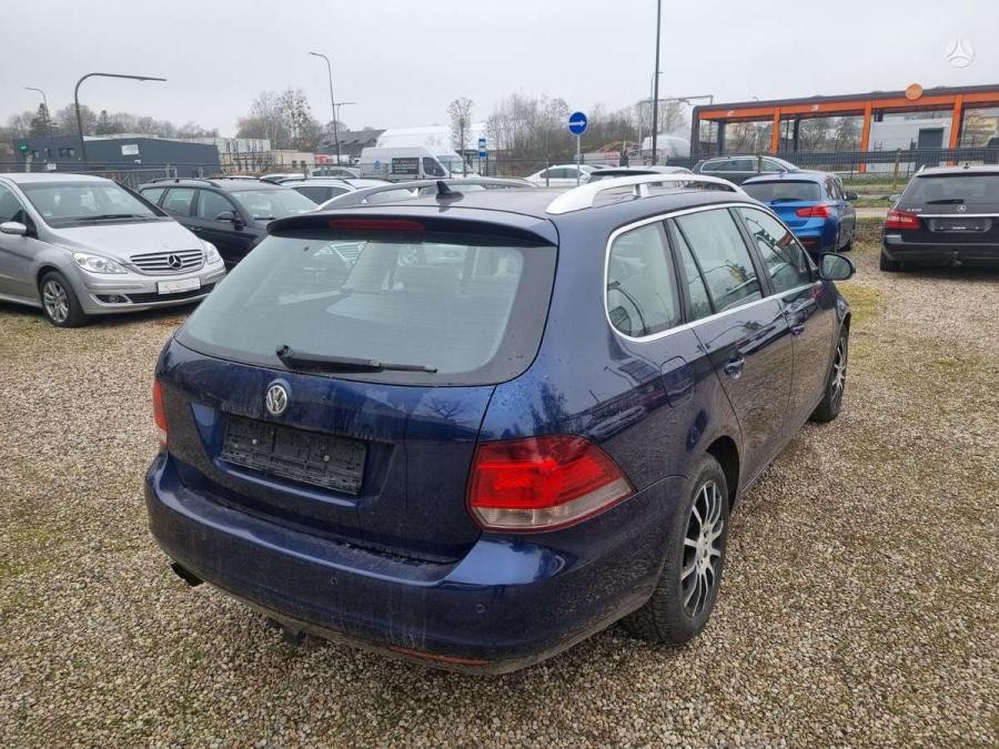 Zils Volkswagen Golf 2009 Kauņa, ar dzinēja tilpumu 2.00 L un nobraukumu 320 tūkst. km par 2800 €, foto 2 vietnē AUTOMOTO.COM.LV