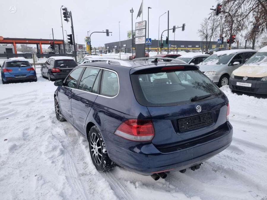 Blue Volkswagen Golf 2009 in Kaunas, with an engine capacity of 2.00 L and mileage of 320 thousand km for 2800 €, photo 3 on AUTOMOTO.COM.LV
