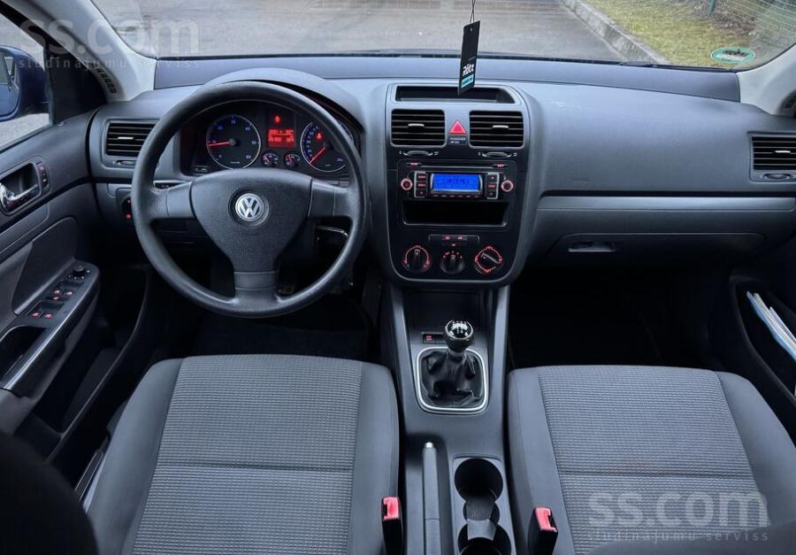 Zils Volkswagen Golf 2009 Jelgava, ar dzinēja tilpumu 1.90 L un nobraukumu 0 tūkst. km par 3850 €, foto 10 vietnē AUTOMOTO.COM.LV