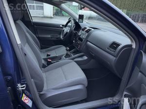 Zils Volkswagen Golf 2009 Jelgava, ar dzinēja tilpumu 1.90 L un nobraukumu 0 tūkst. km par 3850 €, foto 11 vietnē AUTOMOTO.COM.LV
