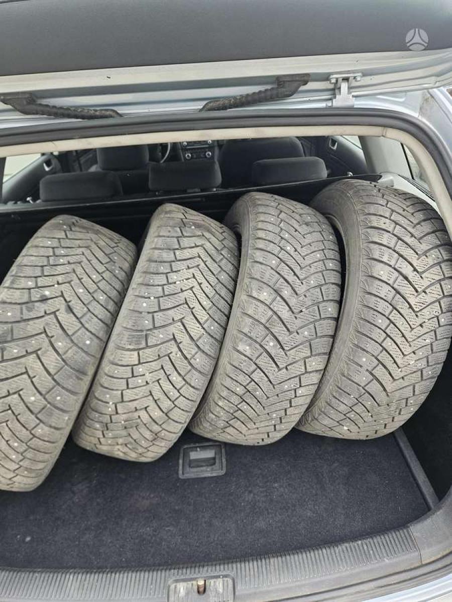Zils Volkswagen Golf 2009 Kauņa, ar dzinēja tilpumu 1.97 L un nobraukumu 395 tūkst. km par 2600 €, foto 10 vietnē AUTOMOTO.COM.LV