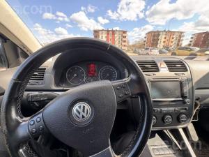 Zils Volkswagen Golf 2009 Rīga, ar dzinēja tilpumu 2.00 L un nobraukumu 404 tūkst. km par 1100 €, foto 4 vietnē AUTOMOTO.COM.LV