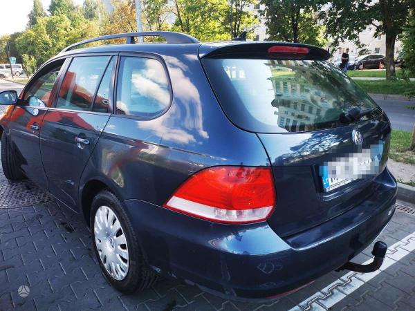 Zils Volkswagen Golf 2009 Viļņa, ar dzinēja tilpumu 1.90 L un nobraukumu 315 tūkst. km par 2850 €, foto 1 vietnē AUTOMOTO.COM.LV
