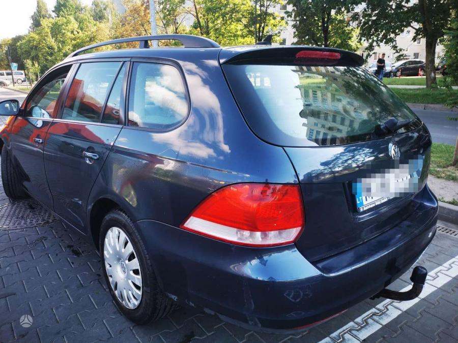 Blue Volkswagen Golf 2009 in Vilnius, with an engine capacity of 1.90 L and mileage of 315 thousand km for 2850 €, photo 1 on AUTOMOTO.COM.LV
