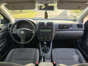 Blue Volkswagen Golf 2009 in Kaunas, with an engine capacity of 1.90 L and mileage of 221 thousand km for 2400 €, photo 11 on AUTOMOTO.COM.LV