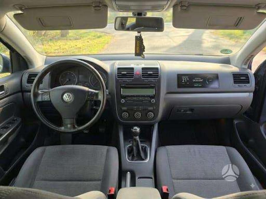 Blue Volkswagen Golf 2009 in Kaunas, with an engine capacity of 1.90 L and mileage of 221 thousand km for 2400 €, photo 11 on AUTOMOTO.COM.LV