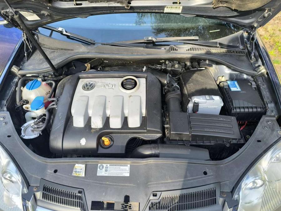 Blue Volkswagen Golf 2009 in Kaunas, with an engine capacity of 1.90 L and mileage of 221 thousand km for 2400 €, photo 12 on AUTOMOTO.COM.LV