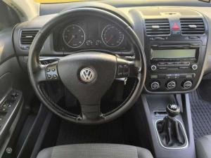 Blue Volkswagen Golf 2009 in Kaunas, with an engine capacity of 1.90 L and mileage of 221 thousand km for 2400 €, photo 17 on AUTOMOTO.COM.LV