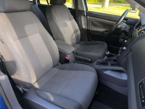 Blue Volkswagen Golf 2009 in Kaunas, with an engine capacity of 1.90 L and mileage of 221 thousand km for 2400 €, photo 21 on AUTOMOTO.COM.LV