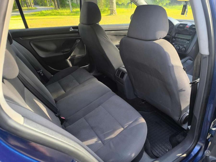 Blue Volkswagen Golf 2009 in Kaunas, with an engine capacity of 1.90 L and mileage of 221 thousand km for 2400 €, photo 23 on AUTOMOTO.COM.LV