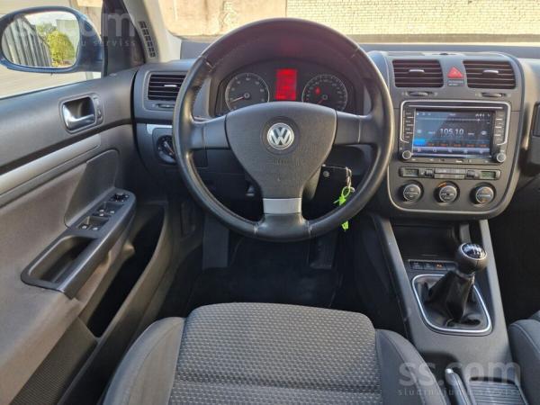 Blue Volkswagen Golf 2009 in Liepaja, with an engine capacity of 1.40 L and mileage of 243 thousand km for 3990 €, photo 10 on AUTOMOTO.COM.LV