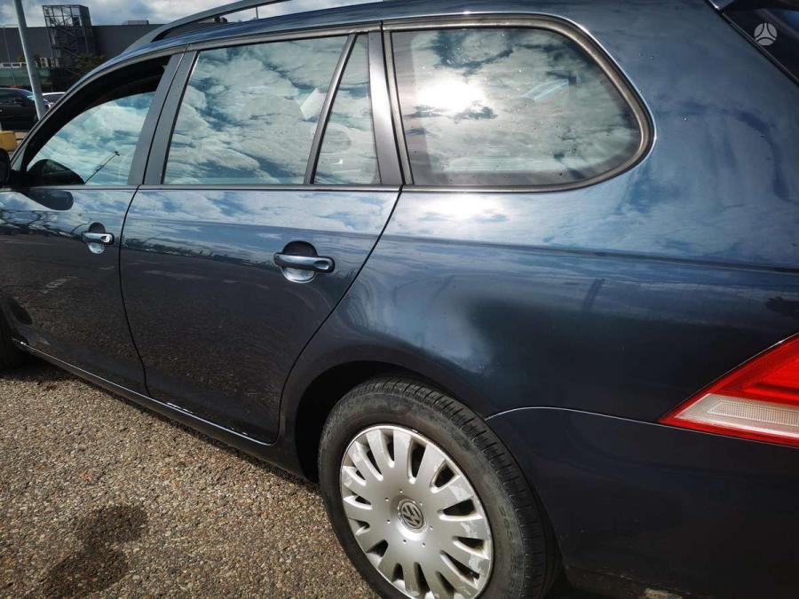 Blue Volkswagen Golf 2009 in Vilnius, with an engine capacity of 1.90 L and mileage of 300 thousand km for 2850 €, photo 12 on AUTOMOTO.COM.LV