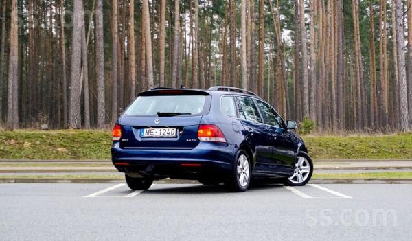 Zils Volkswagen Golf 2010 Rīga, ar dzinēja tilpumu 2.00 L un nobraukumu 448 tūkst. km par 2990 €, foto 5 vietnē AUTOMOTO.COM.LV
