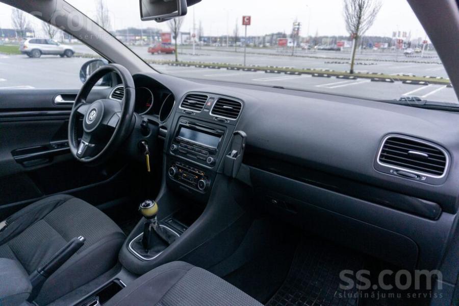 Zils Volkswagen Golf 2010 Rīga, ar dzinēja tilpumu 2.00 L un nobraukumu 448 tūkst. km par 2990 €, foto 10 vietnē AUTOMOTO.COM.LV