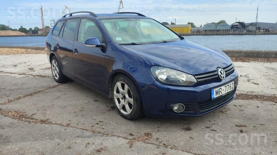 Blue Volkswagen Golf 2010 in Liepaja, with an engine capacity of 1.60 L and mileage of 320 thousand km for 3200 €, photo 1 on AUTOMOTO.COM.LV