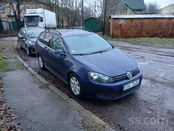 Blue Volkswagen Golf 2010 in Riga, with an engine capacity of 1.60 L and mileage of 330 thousand km for 1850 €, photo 2 on AUTOMOTO.COM.LV