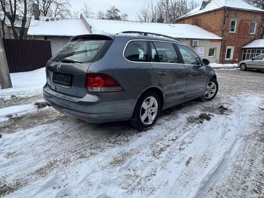 Blue Volkswagen Golf 2010 in Vilkaviskis, with an engine capacity of 1.60 L and mileage of 247 thousand km for 5000 €, photo 7 on AUTOMOTO.COM.LV