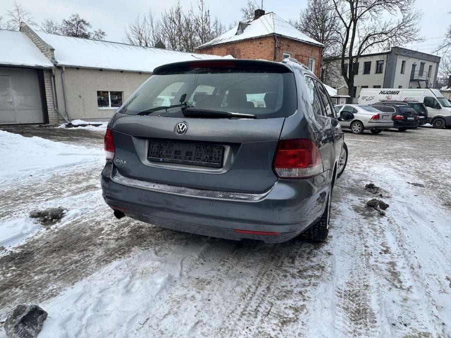 Blue Volkswagen Golf 2010 in Vilkaviskis, with an engine capacity of 1.60 L and mileage of 247 thousand km for 5000 €, photo 8 on AUTOMOTO.COM.LV