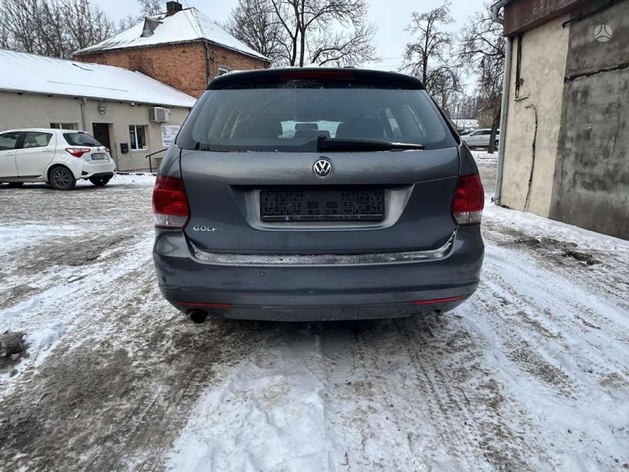 Blue Volkswagen Golf 2010 in Vilkaviskis, with an engine capacity of 1.60 L and mileage of 247 thousand km for 5000 €, photo 9 on AUTOMOTO.COM.LV