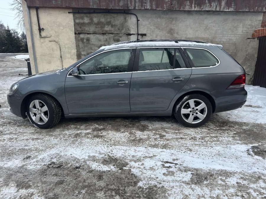 Blue Volkswagen Golf 2010 in Vilkaviskis, with an engine capacity of 1.60 L and mileage of 247 thousand km for 5000 €, photo 12 on AUTOMOTO.COM.LV