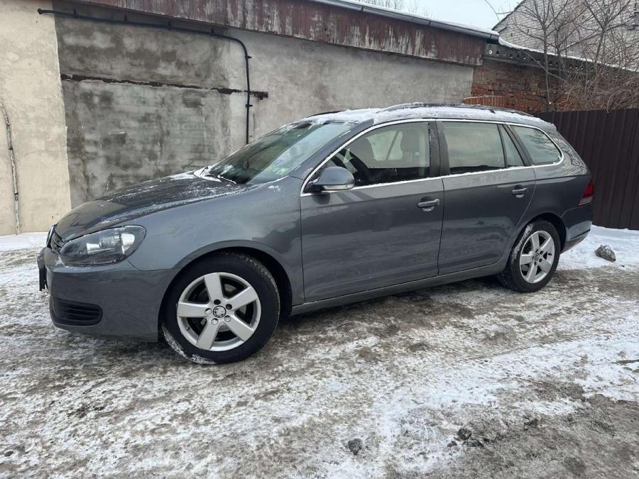Blue Volkswagen Golf 2010 in Vilkaviskis, with an engine capacity of 1.60 L and mileage of 247 thousand km for 5000 €, photo 13 on AUTOMOTO.COM.LV