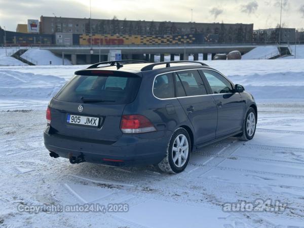 Blue Volkswagen Golf 2010 in Tartu, with an engine capacity of 2.00 L and mileage of 310 thousand km for 5250 €, photo 5 on AUTOMOTO.COM.LV