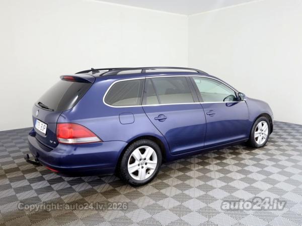 Zils Volkswagen Golf 2010 Tallina, ar dzinēja tilpumu 2.00 L un nobraukumu 349 tūkst. km par 1999 €, foto 3 vietnē AUTOMOTO.COM.LV