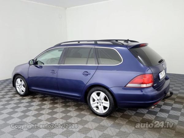 Zils Volkswagen Golf 2010 Tallina, ar dzinēja tilpumu 2.00 L un nobraukumu 349 tūkst. km par 1999 €, foto 4 vietnē AUTOMOTO.COM.LV