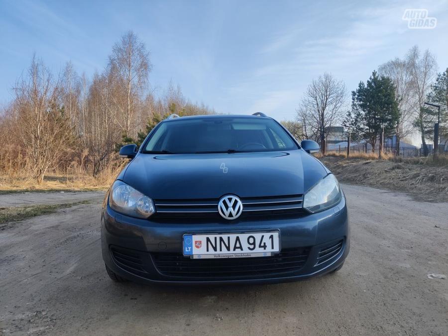 Blue Volkswagen Golf 2010 in Vilnius, with an engine capacity of 1.60 L and mileage of 215 thousand km for 3499 €, photo 3 on AUTOMOTO.COM.LV
