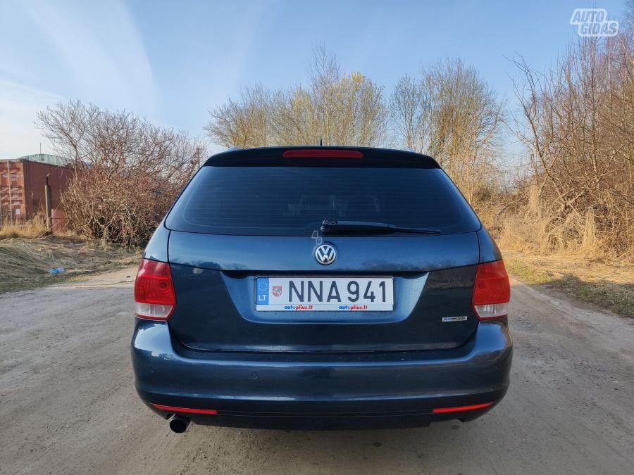 Blue Volkswagen Golf 2010 in Vilnius, with an engine capacity of 1.60 L and mileage of 215 thousand km for 3499 €, photo 6 on AUTOMOTO.COM.LV